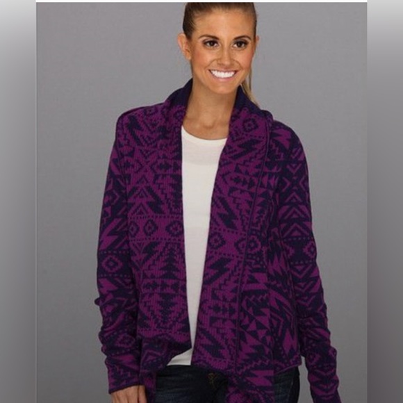 Patagonia | Sweaters | Womens Patagonia Purple Pine Mountain Wrap ...